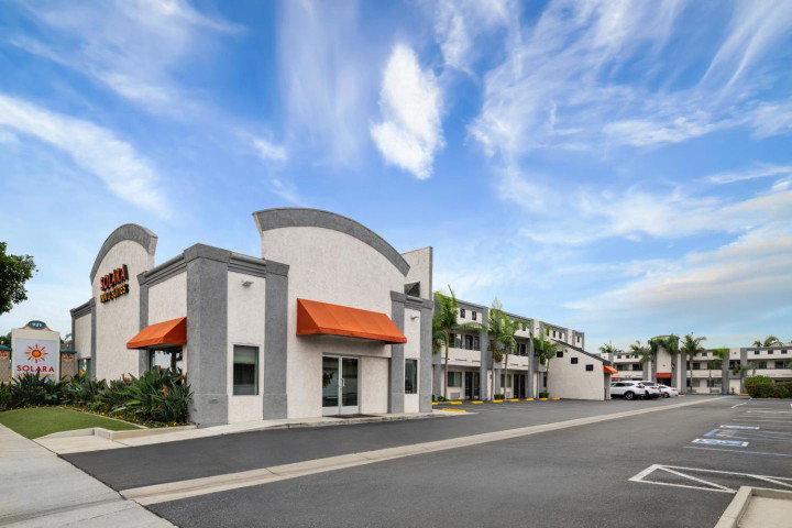 Solara Inn And Suites - La Habra, CA
