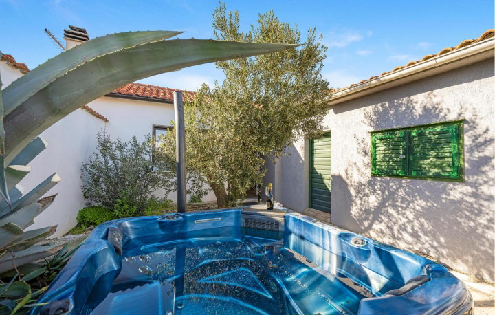 Amazing Home In Jezera With Wifi - Murter