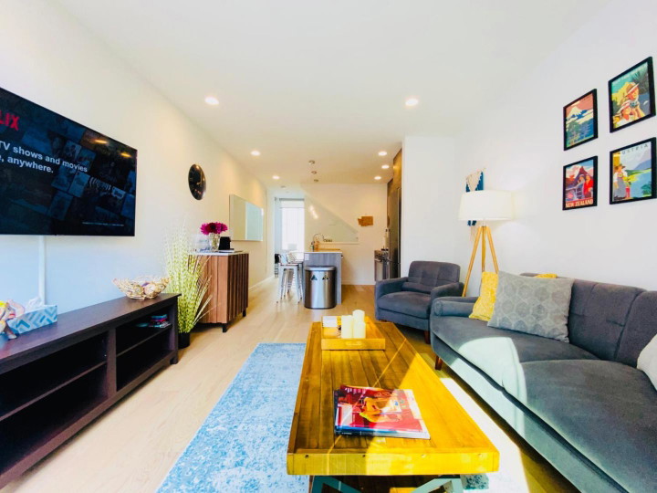 Modern Ballard Townhouse - 92 Walkscore & Rooftop! - Seattle, WA
