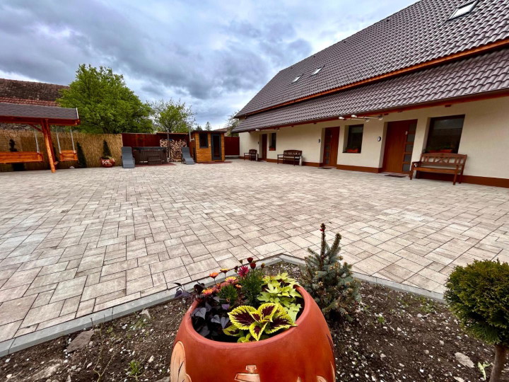 Bt Apartman - Roumanie