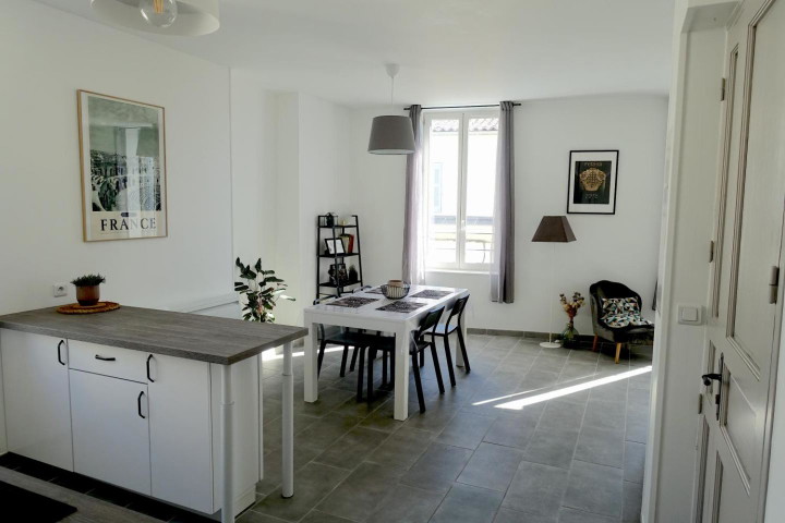 Maison Carrée/coeur Historique De Nîmes - Superbe Appt 55m² - Nîmes