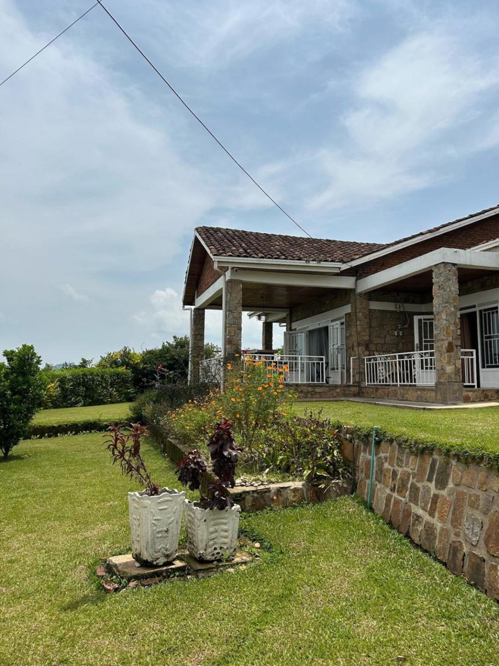 Stone House In Kibuye - Rwanda