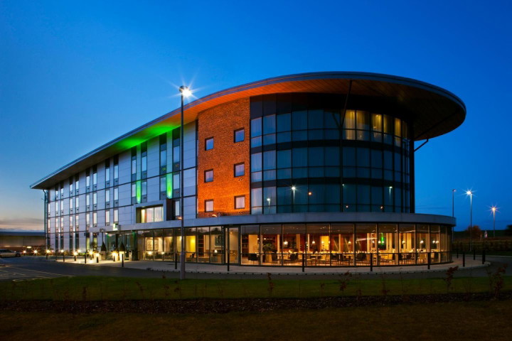 Holiday Inn Salisbury - Stonehenge By Ihg - Dorset