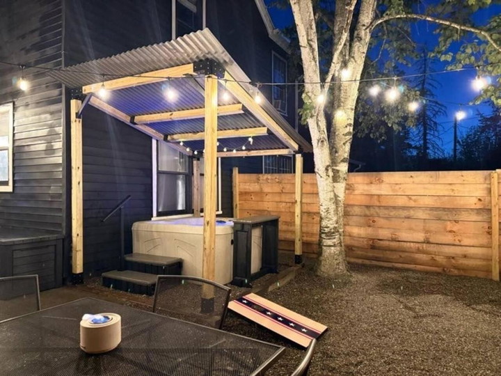 2 Fun Homes - Hudson, NY