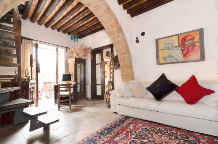 Historical House In The Old City Of Nicosia - Nicosie