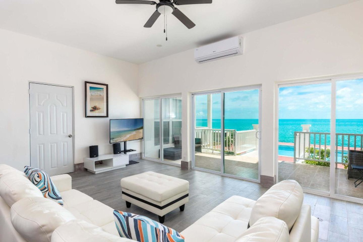 Peaceful Oceanview Home With Pool In Turtle Tail - Turks and Caicos Islands
