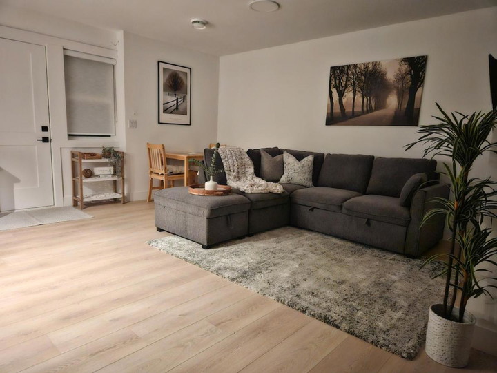 Cozy New Suite In Silver Valley - Maple Ridge