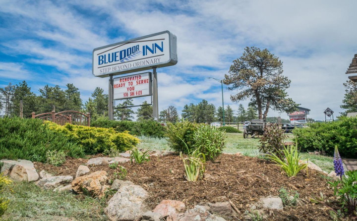Blue Door Inn - Estes Park, CO