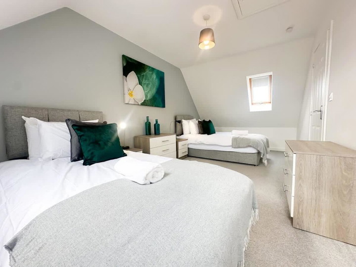 Deepdale House By Blue Skies Stays - Stockton-on-Tees