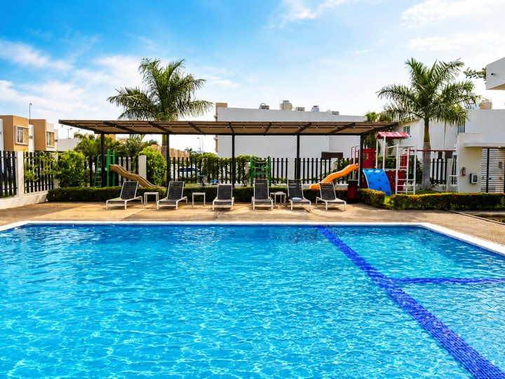 My House, Your House! - Nuevo Vallarta