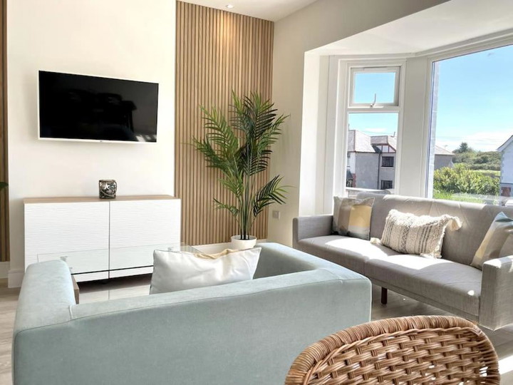 Lush Porthcawl Coney Beach 2 Bedroom Apt, Spacious, Parking, Prime Location - Porthcawl