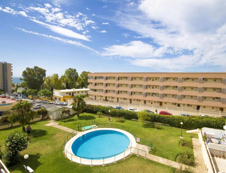 Lovely Apartment In Torremolinos Views Of The Sea, Pool, Terrace, Sofa Bed And Fully Equipped Kitchen - Torremolinos