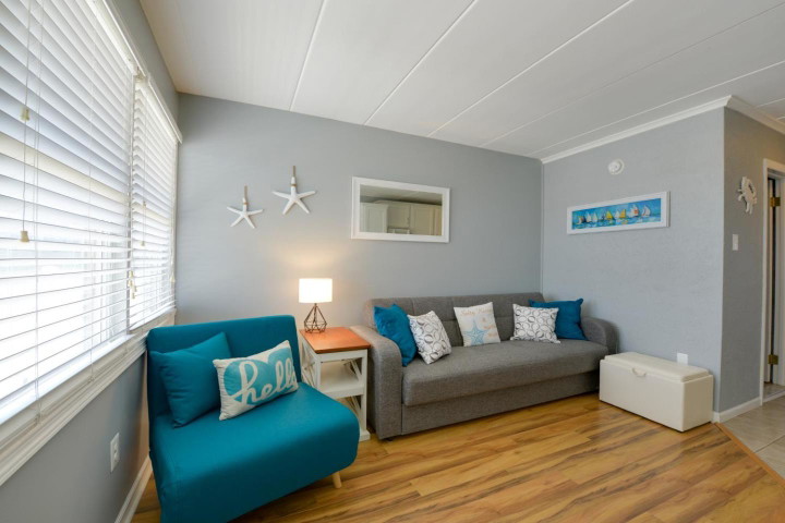 North Wildwood Condo W/ Pool, Walk To Boardwalk! - New Jersey