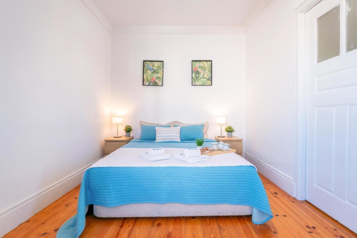 Host Wise - Spacious Comfortable Apartment - Balcony - Porto