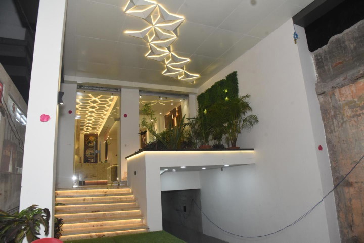 Hotel Lawang Signage - Deoghar