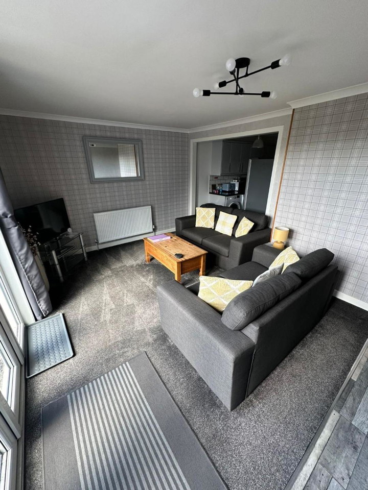 Self Catering Spacious 2 Bed Apartment With Sea Views - Skye