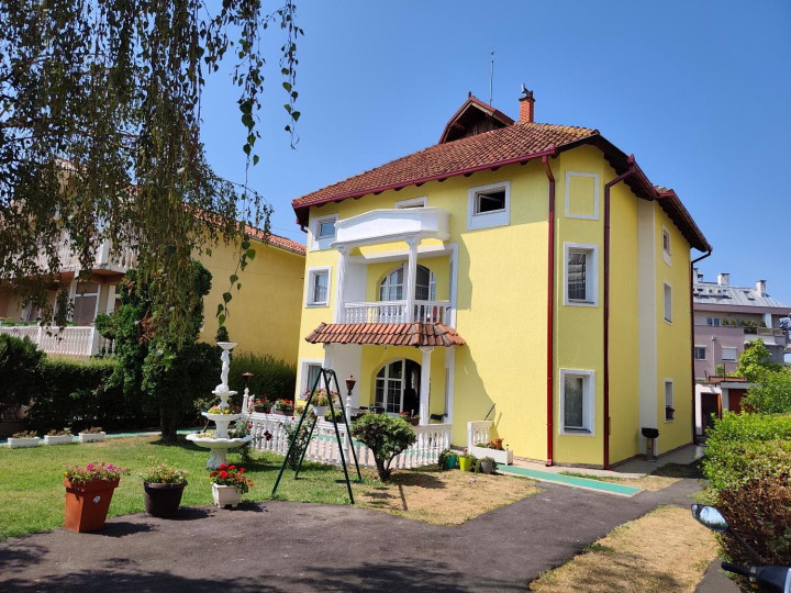 Rooms For Rent "Sara" - Belgrade