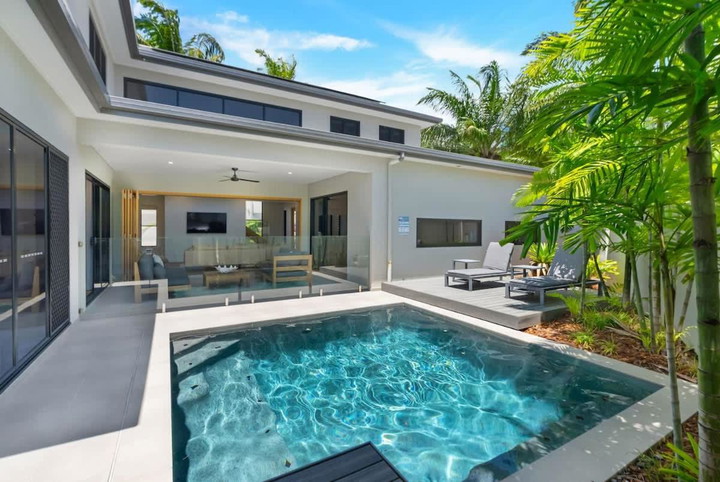 Sea Mist Poolside Oasis Near Palm Cove Beachfront - Palm Cove