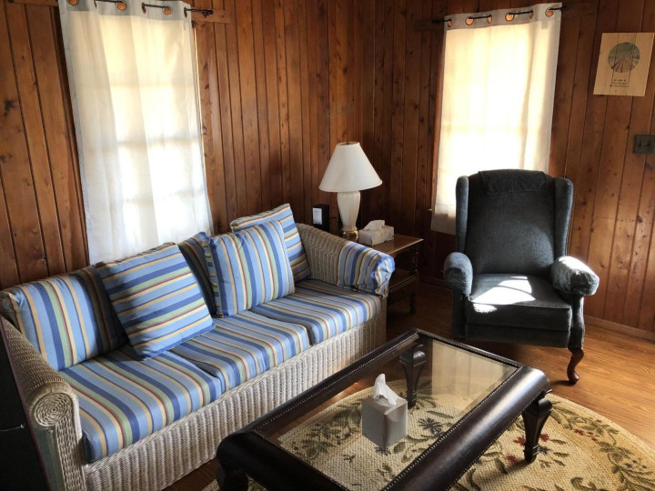 Blackbeard's Retreat - Historic And Pet Friendly Cottage - Kitty Hawk, NC
