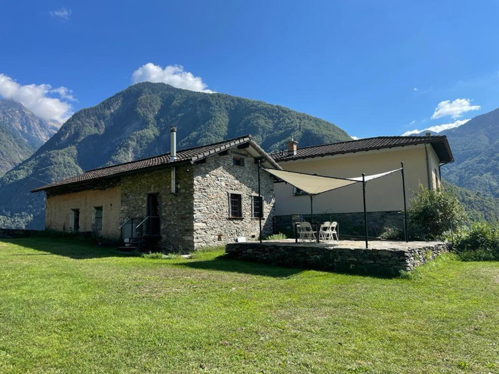 Rustico A Roveredo Gr - Bellinzona