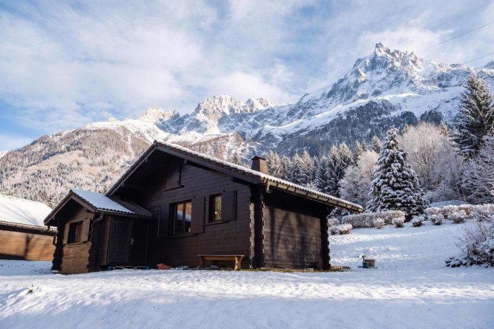 Chalet Du Glacier Cosy Alpine Style, Sleeps 4 - Happy Rentals - Les Houches