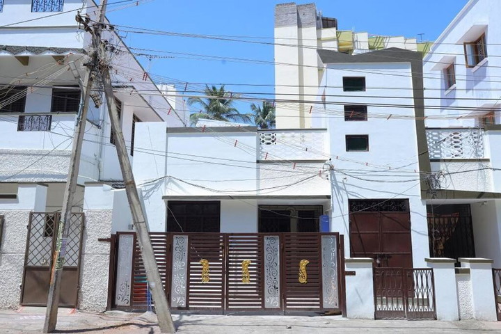 Heritage Home With 3 Bed/3 Bath With Kitchen In A Residential Neighborhood. - Madurai