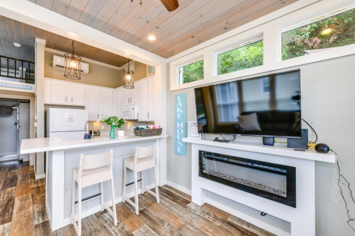 Lake Norman Getaway W/ Pool Access + Kayaking! - Denver, NC