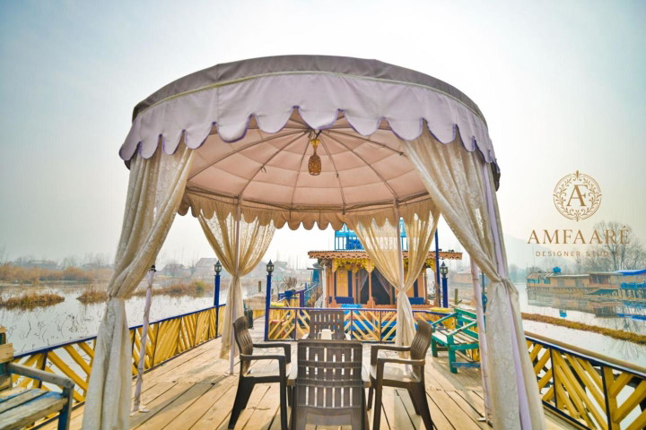 Dolphin Houseboat - Srinagar