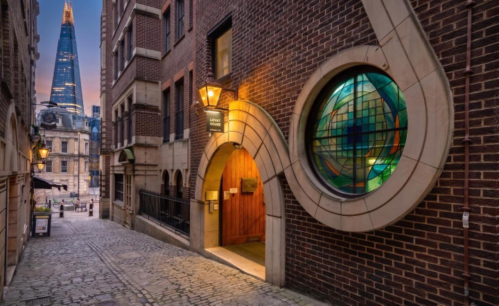 Monument Serviced Apartments By Lovelystay - London