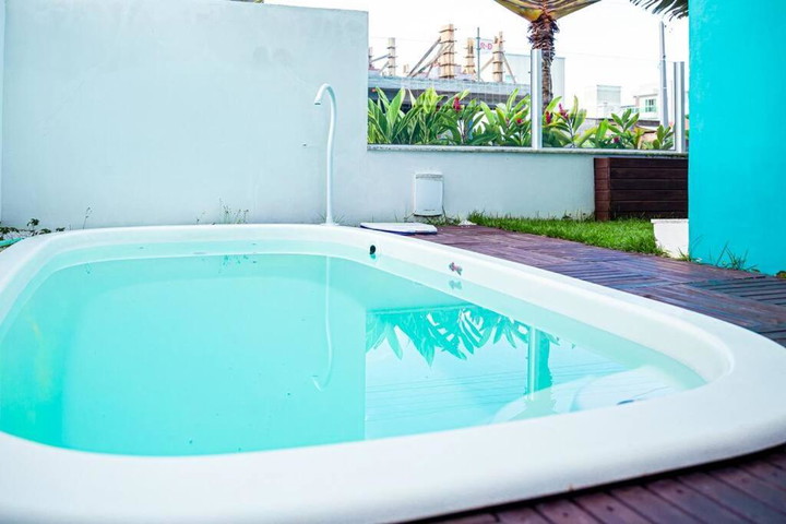 Praia E Piscina Em Palmas Do Arvoredo - Governador Celso Ramos