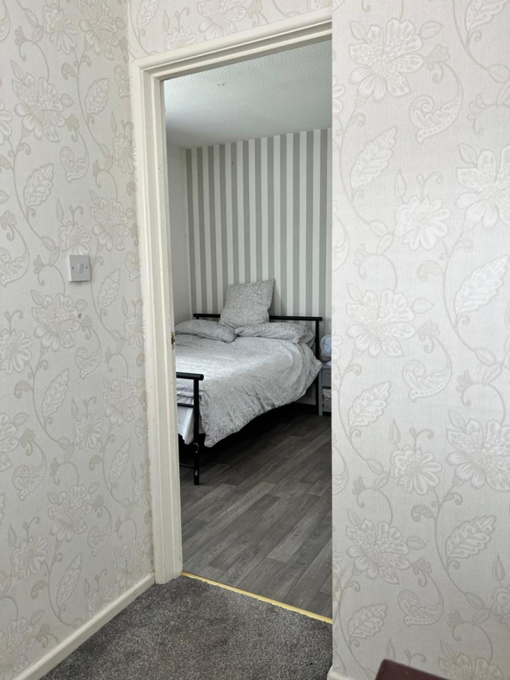 Belfast Macs Double & Single Bed Ensuite Room - Belfast