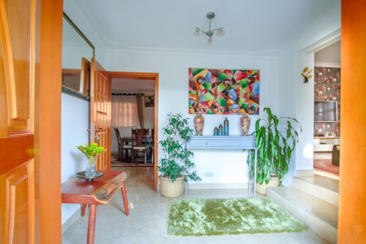 Tara Villa - Elegant 4-bedroom Home In Buziga - Kampala - Kampala