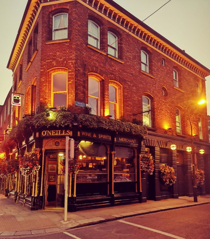 O'neills Victorian Pub & Townhouse - Dublin, Ireland