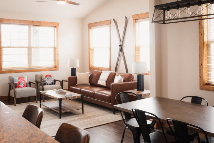 Large & Updated Driggs Condo Close To Town! 40 Miles To Grand Teton! - Driggs, ID