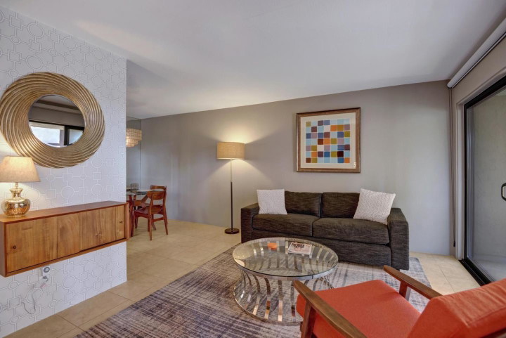 Biarritz Getaway - 1br Condo Downtown Ps - Palm Springs, CA