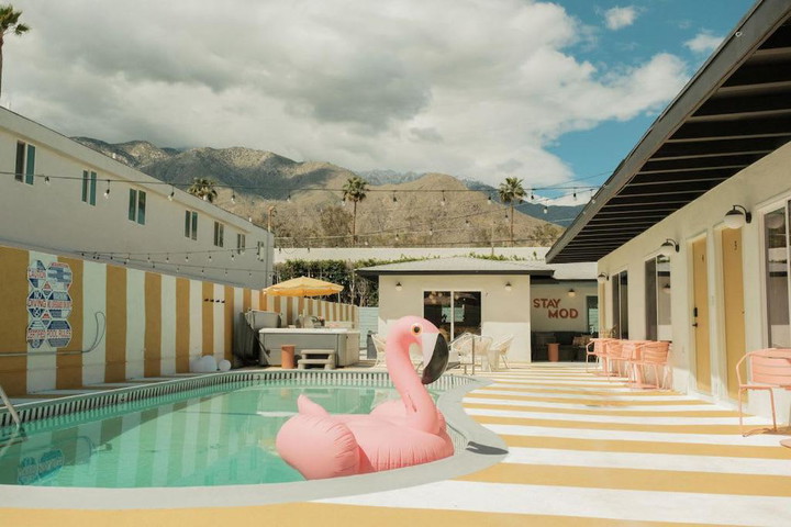 Mod Retreat In Vibrant Palm Springs - Palm Springs, CA