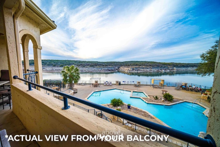 Lakeview & Pool View On An Island With Sauna & Spa - Lago Vista, TX