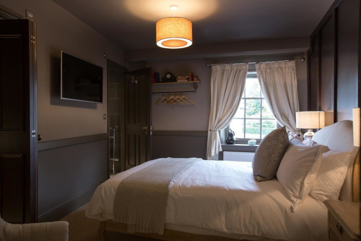 The Lion Hotel - Pub & Restaurant - Poole