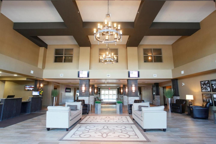 Pomeroy Inn & Suites At Olds College - Alberta