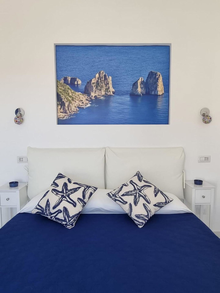 Romy Blu - Isla de Capri