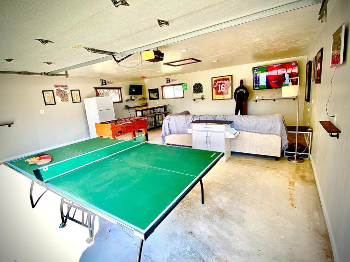Green Bay Packer Game House Or Resch Expo Less Than 1 Mile From Lambeau Field - Green Bay, WI