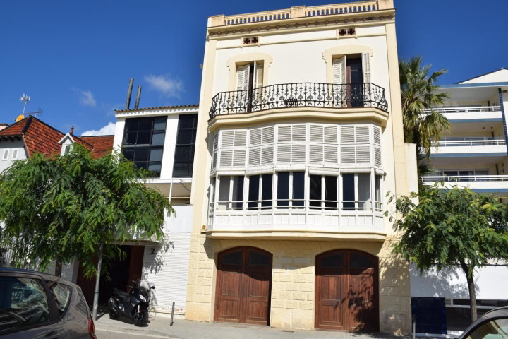 Apartamentos Les Barbes - Arenys de Mar