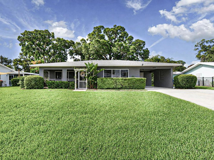 Heart Of Vero- 3br Near Beaches, Pets Plus Ev Ok - Vero Beach, FL