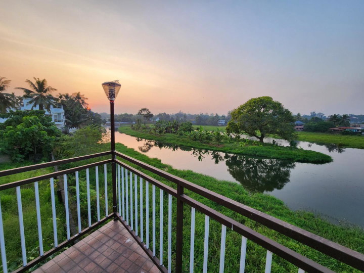 Riverscape Tranquil Serviced Apartments - Kochi, India