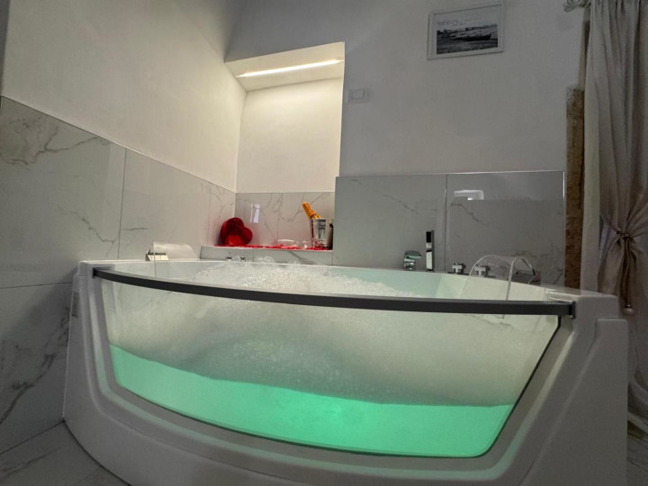 Le Dimore Airport Luxury Suite Con Jacuzzi - Bari
