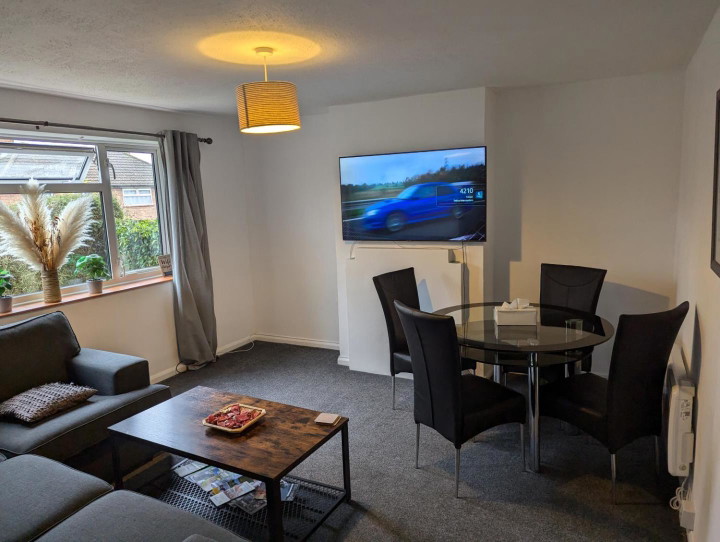 Lovely 2 Bedroom Apartment With A Garden - トンブリッジ