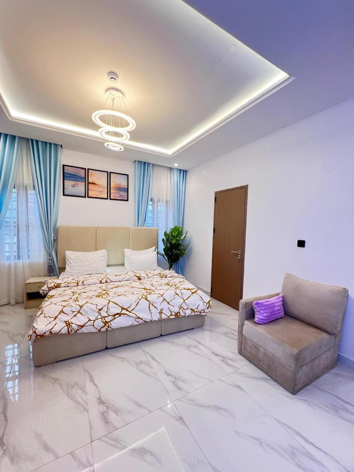 Apex Gra Studio Apartment In The Heart Of Ikeja Gra With 24hours Power Supply , A Free Wifi And A Balcony With A Beautiful View - Lagos