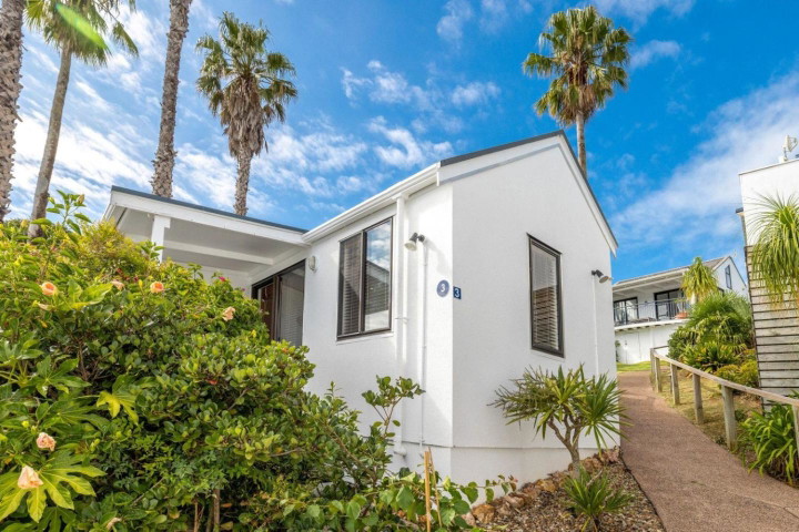 Accessible Seaview Unit 3 - Waiheke Island