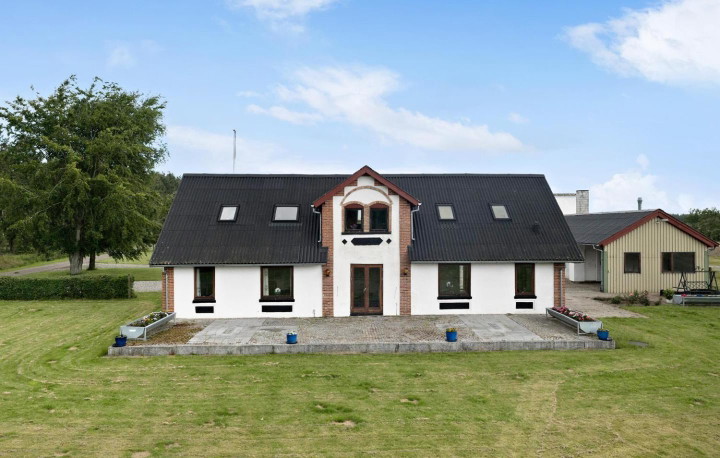 5 Bedroom Beautiful Home In Brovst - Denmark