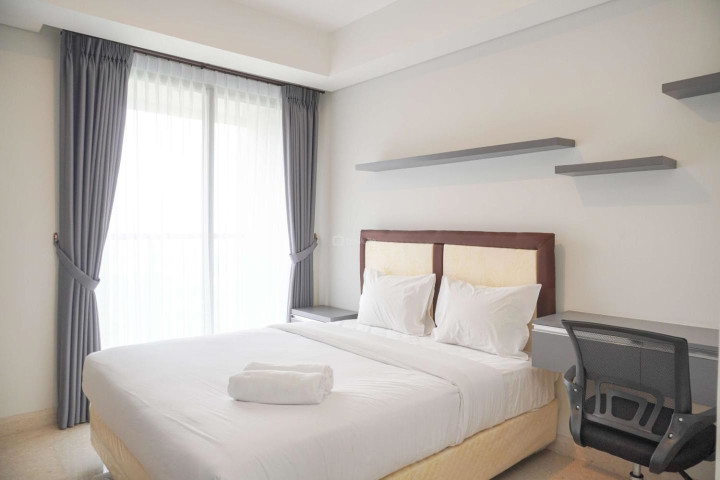 Minimalist And Nice Studio At Gold Coast Apartment By Travelio - Jakarta